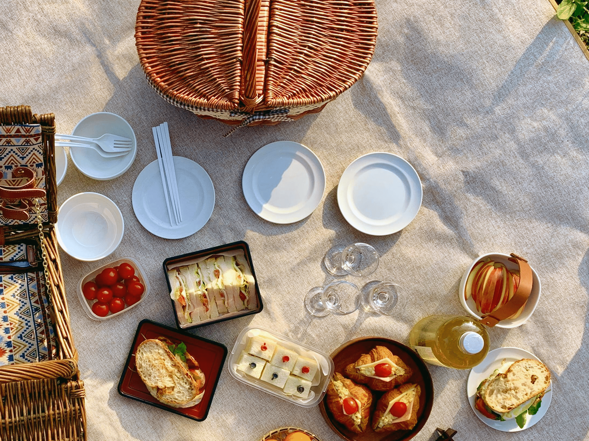 How to Plan a KonMari-Approved Picnic – KonMari | The Official Website ...